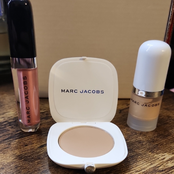 Marc Jacobs | Makeup | Marc Jacobs Makeup Set Pink And Cream | Poshmark